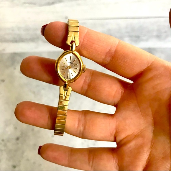 Benrus | Accessories | Vintage Benrus Watch With Speidel Band Ladies ...